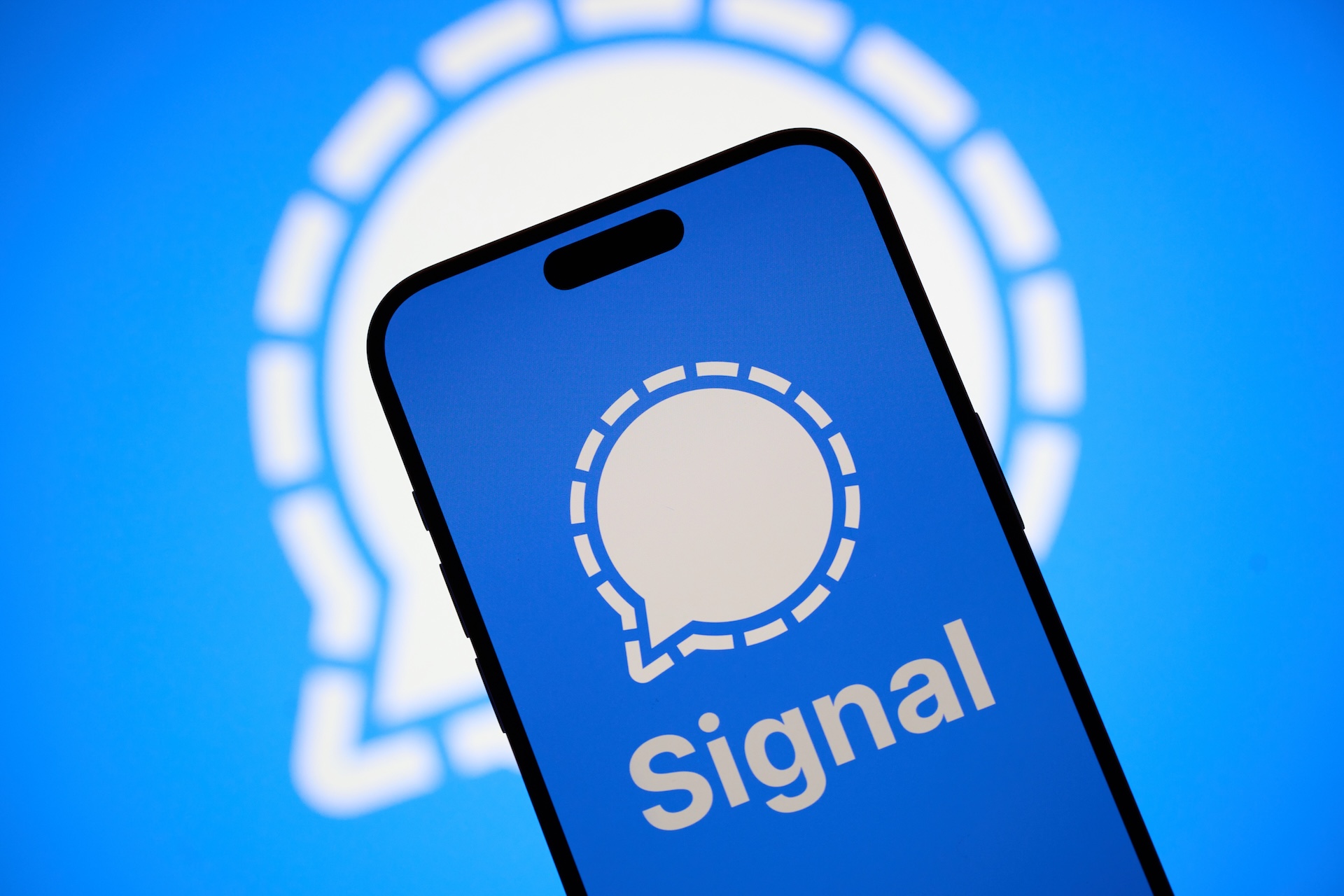 Android spyware disguised as legitimate messaging apps targets UAE ...