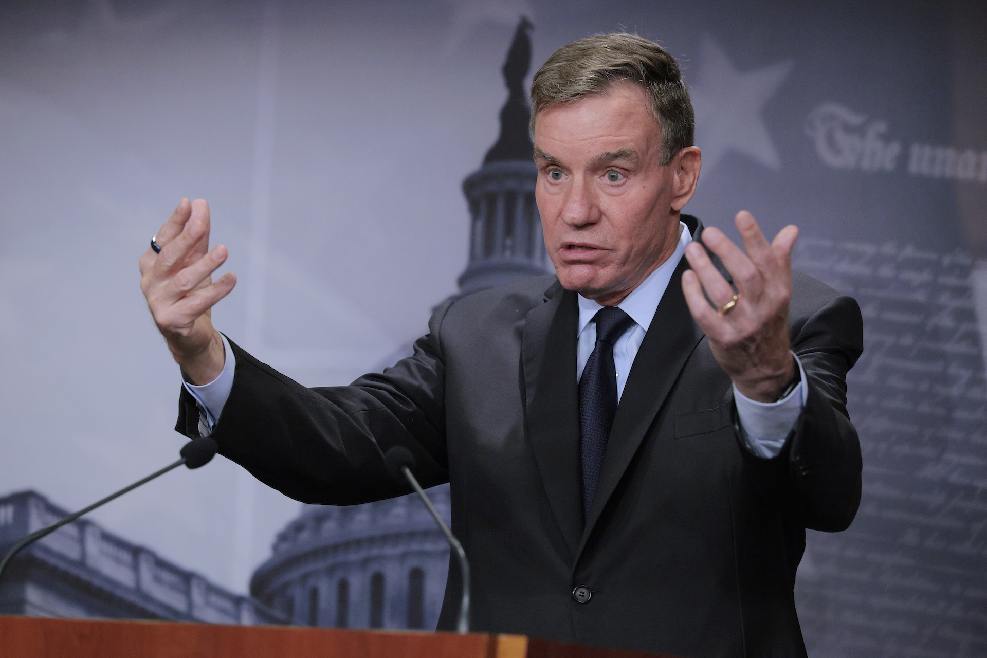 Top Senate Intel Dem warns of ‘catastrophic’ cyber consequences of ...