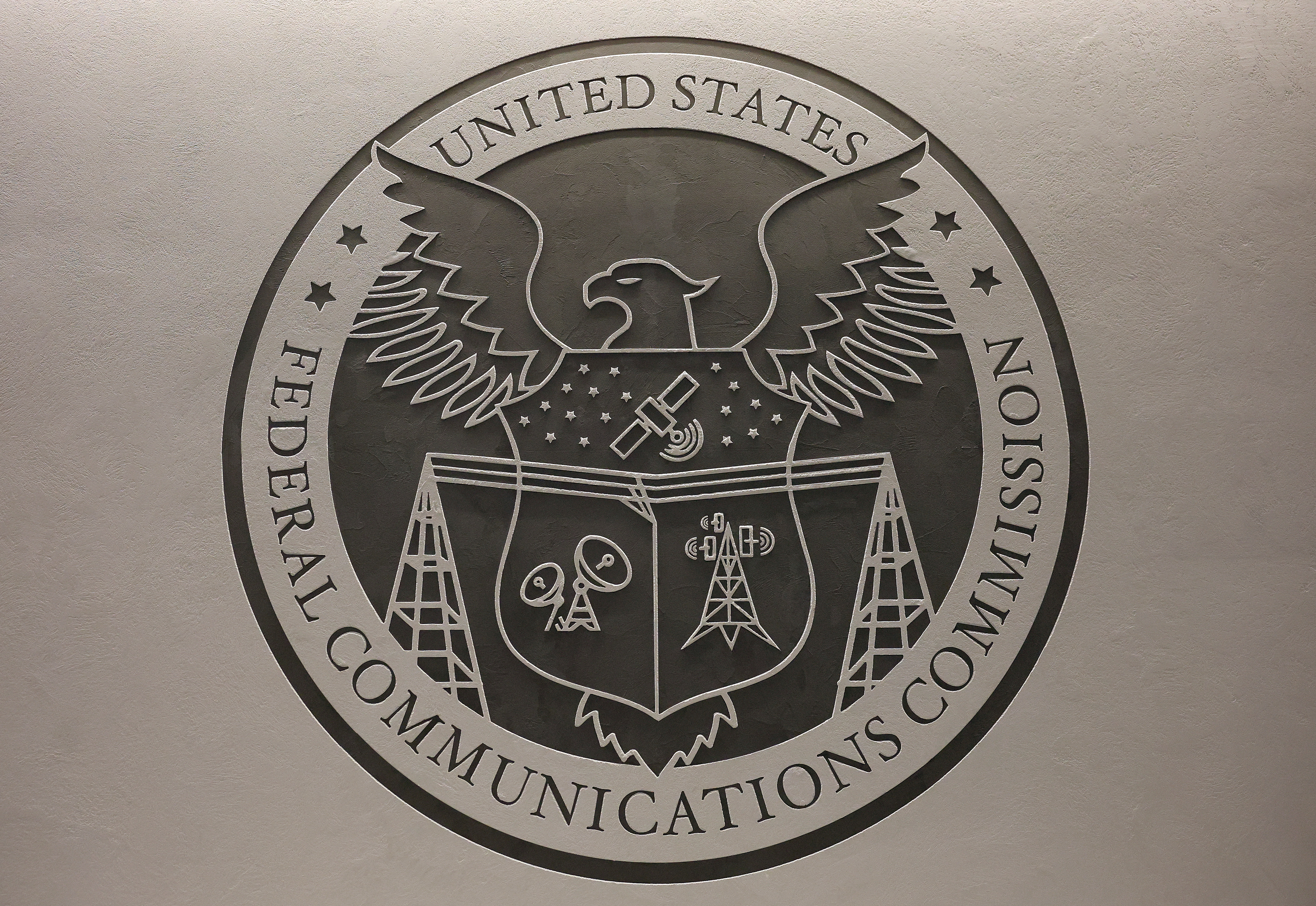 FCC pushes new rules to crack down on robocallers, foreign call centers ...